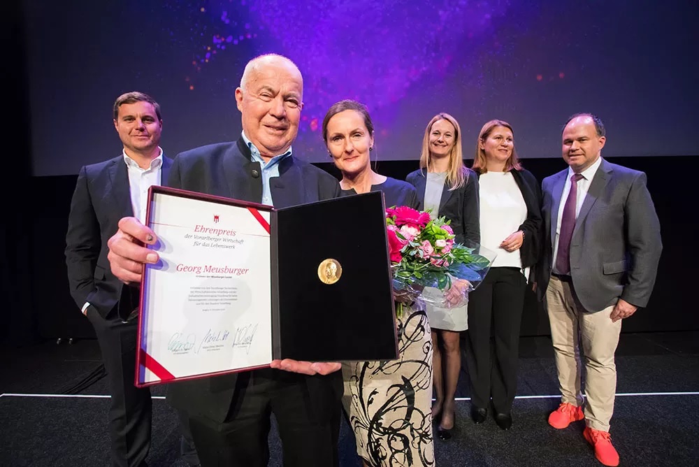 SPECIAL AWARD FOR GEORG MEUSBURGER – Περιοδικό Moulding – Moulding Magazine